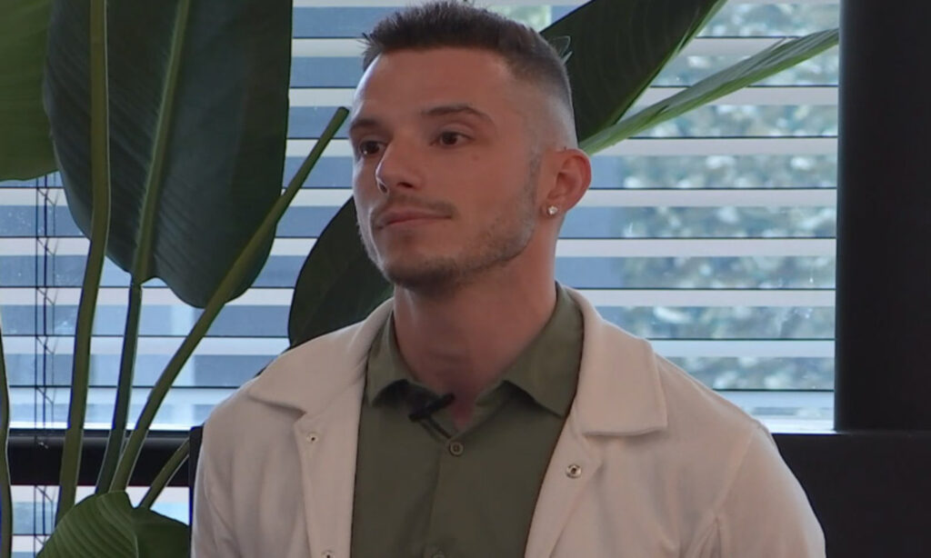 Het is officieel : Brijan toont zijn nieuwe vriend na De Bondgenoten