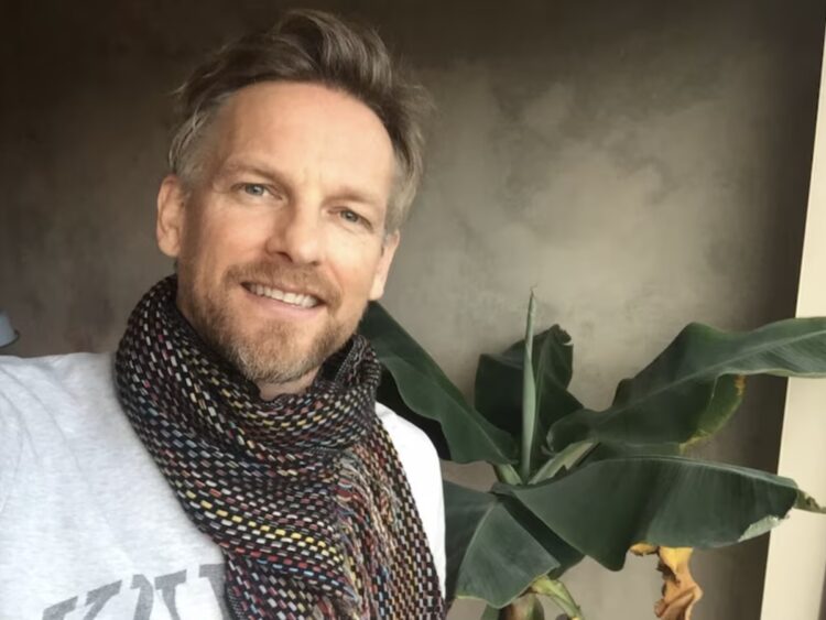 Onze gedachten zijn momenteel bij Barry Atsma (53) – Mama's & Oma's